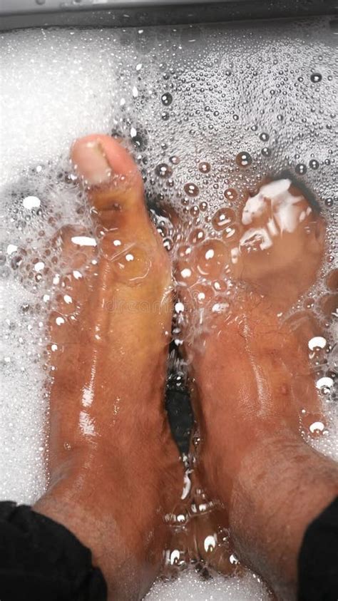 Enjoy A Relaxing Foot Soak In Bubbles For Ultimate Comfort And