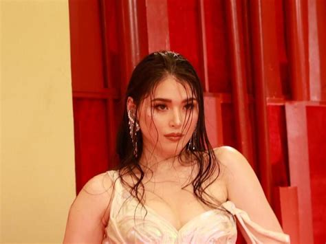 Kylie Padilla Explains The Meaning Behind Her Look At The GMA Gala 2024