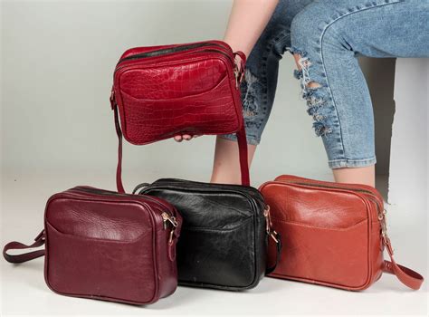 کیف چرم دخترانه زنانه تمام چرم طبیعی گاوی طرح سحر چرم گواشیر