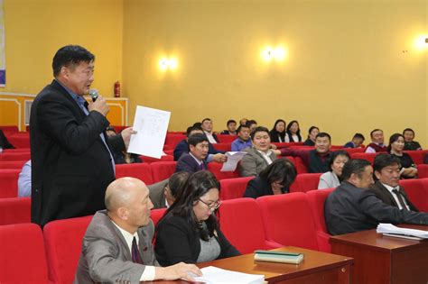Аймгийн ээлжит зургаадугаар хуралдаан болж өндөрлөлөө