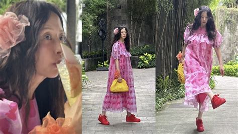 서정희62세 나이 잊은 패션 감각핫핑크 운동화까지 찰떡 소화