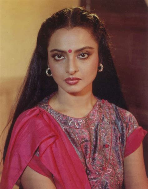 Throw Back Photo Of Rekha Ji Kareena Kapoor Pics Bollywood Retro