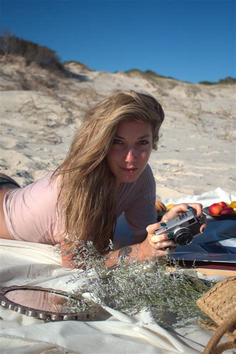 Sofía Romano Co Conduce El Gran Juego De La Oca Uruguay Tras Crisis