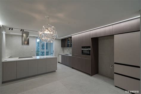 방배동 롯데캐슬헤론 60평대 인테리어 한샘 키친바흐 미스티 그레이크리스탈 포그 주방 공용부 갤러리 컨셉 라이프스타일 슈퍼앱 오늘의집