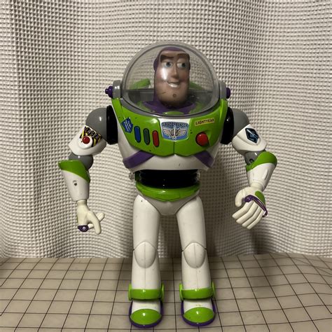 Pixar Toy Story Buzz Lightyear 12 Signature Collection Wing Lights Don