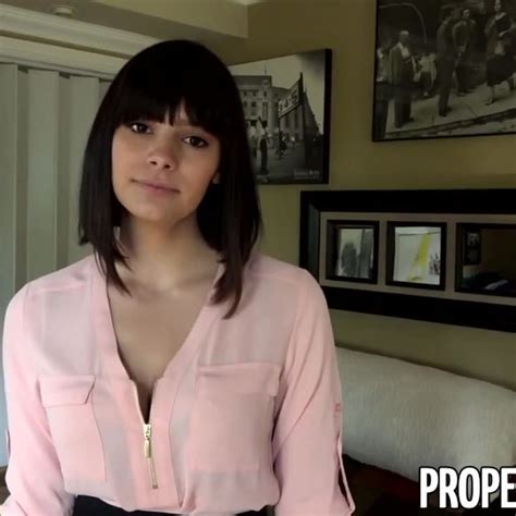 Propertysex Gorgeous Agent Convinces Homeowner To Sell Xhamster