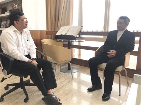 驻孟买总领事郑曦原会见孟买证券交易所首席执行官 中华人民共和国驻孟买总领事馆