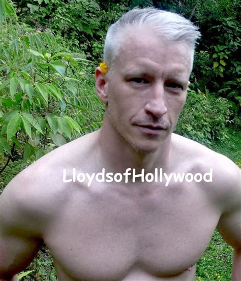 Anderson Cooper Handsome News Anchor Tv Celebrity Unshaven And Casual On Tropical Vacation