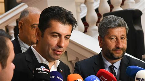 Очаква се нов разговор между ПП ДБ и ГЕРБ СДС Политика Новини Бг