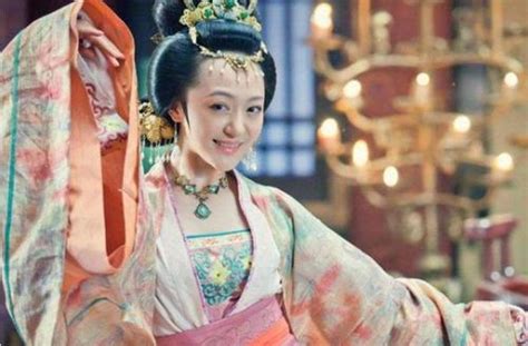 女婿位極人臣岳父前來祝賀女婿我要你的侍妾 每日頭條