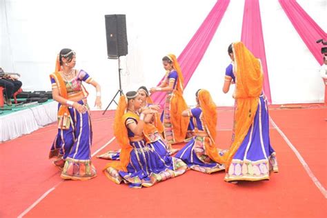 smt cd jhobalia rofel arts and smt isr achchhariwala rofel commerce college vapi admission