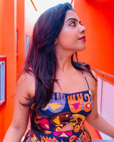 Vidhya Vijayakumar R Malluhorny