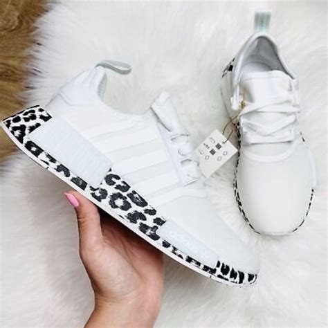Nmd R1 Womens Cute Womens Shoes Cute Shoes Cute Sneakers