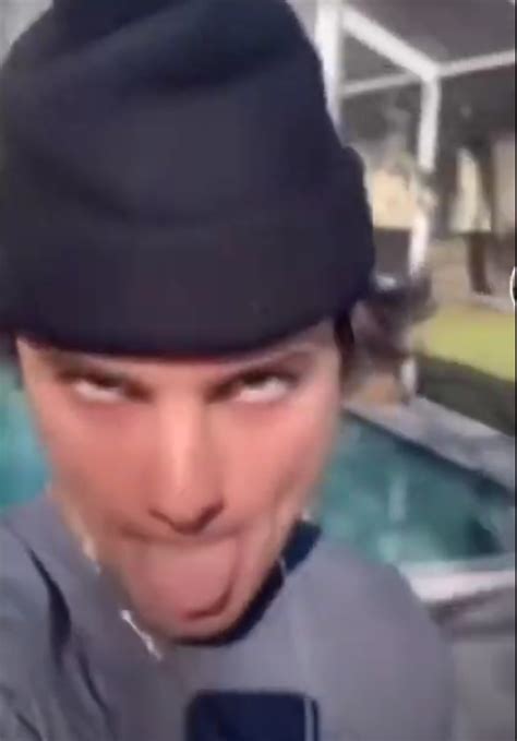 Omg Theres A Dead Roach In The Pool By Minorfeedbackecho47079 Meme Sound Effect Button For