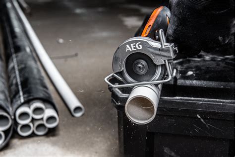 Бесщеточная аккумуляторная универсальная пила BMMS18SBL-0 AEG ...