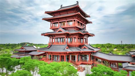 【塑强房建首位优势】成都世园会开幕！中建集团与四海宾朋共赴繁花之约