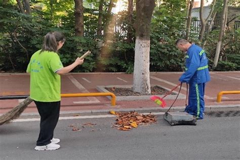 【暑期社会实践专题】医学院暑期实践队开展乐助环卫清路尘活动 医学院