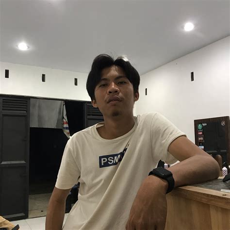 Yusri Yusra Mahenra Yusri Yusra Mahenra • Instagram Photos And Videos