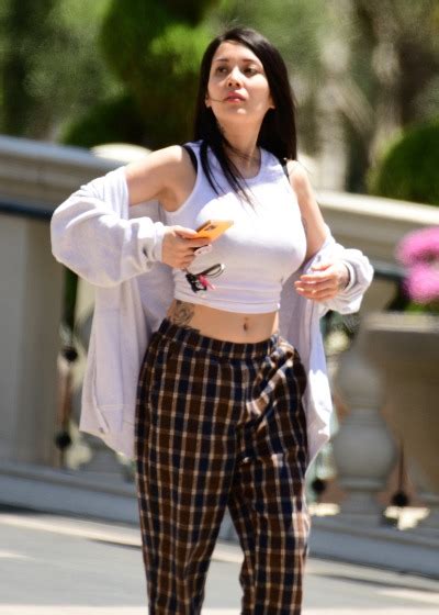 And Thats With A Bra Tumbex