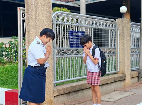 ภาพบรรยากาศการเปิดเรียนวันแ โรงเรียนอนุบาลศรีวรการแปลงยาว