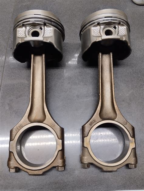 Шатун с поршнем Vr6 Первый ремонтный размер 81 485мм на Volkswagen