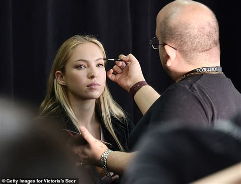 Lila Moss Gets Prepared For Her Victoria S Secret Catwalk Debut After An Afternoon Out With