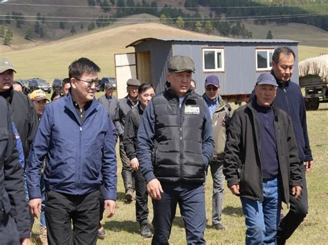 ХХААХҮ ийн сайд Х Болорчулуун ерөнхийлөгчийн хамт тариалангийн бүсэд ажиллаа