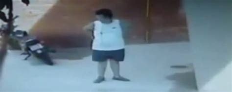 Sex Met De Motor Van De Buren Seks Met