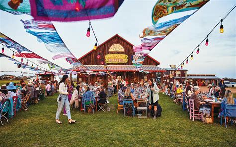 Round Top Fair An Insiders Guide To The Round Top Antiques Show