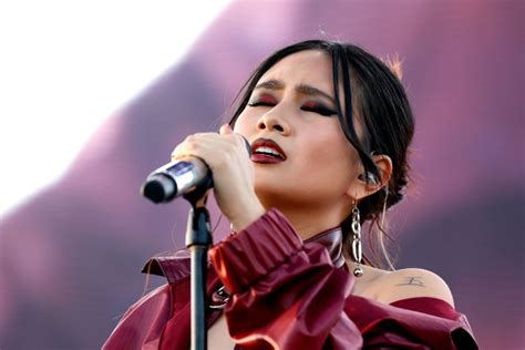 Niki Bakal Konser Di Jakarta September Ini Daftar Lagu Yang Mesti Dihafal Kumparan Com