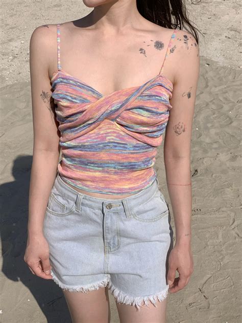 최저가보장4color 배색 트위스트 레인보우 스트라이프 크롭 뷔스티에 섹시 끈나시 탱크탑 해외여행 바닷가 휴양지룩 페스티벌룩 에이블리
