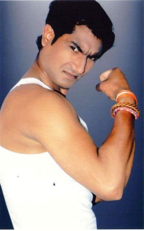 Manish Kumar Dubey Models Number 915