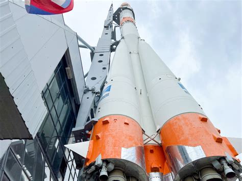 Что едят в космосе и почему у космонавтов еда в тюбиках? | Сладкий ...