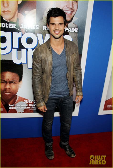 Taylor Lautner And Alexander Ludwig Grown Ups 2 Nyc Premiere Photo