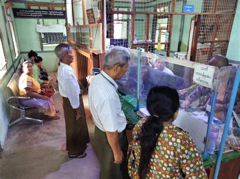 နတ်မောက်မြို့နယ် မြန်မာ့စီးပွာရေးဘဏ်တွင် နိုင်ငံ့ဝန်ထမ်းအငြိမ်းစား ပင