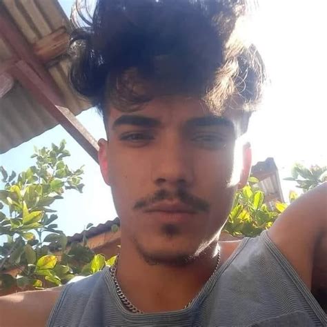 Jairo Muñoz Jairo Reyes • Threads Say More