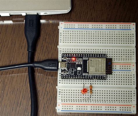 Esp32入門 通信機能が標準搭載されたマイコン・ボード 3 サンプル・プログラムを用いてwi Fi経由でledのonoffを行う Arduinoクックブック