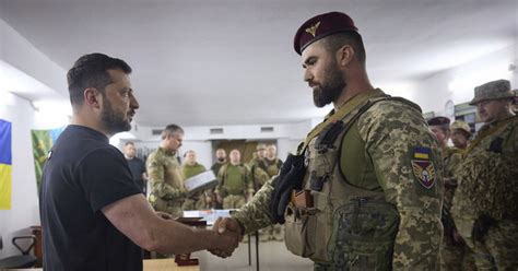 우크라군 남부 로보티네 마을 장악대반격 힘받는다