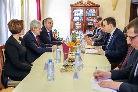 Телевизија 24 Средба Ахмети Липавски Уставни измени како итна потреба