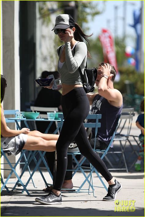 Kendall Jenner And Hailey Baldwin Work Out Together On The Weekend Photo