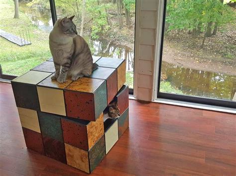 Rubiks Cube Table Cat Bed