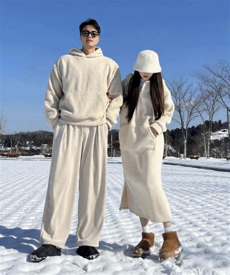 양털 뽀글이 시밀러룩 두툼 남녀공용 양털 후드 후리스 여자 뽀글이 롱원피스 겨울 커플 커플룩 강추 데이트 꾸안꾸 캠핑 연말 데이트룩 에이블리