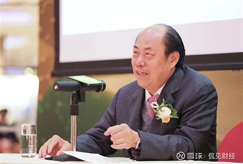 杨国强交出碧桂园的“权杖”，二代们接班到底有多难？ “宇宙第一房企”的接力棒正式交到二代接班人杨惠妍的手中。3月1日， 碧桂园 碧桂园