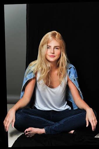 Linda Lapinshs Feet