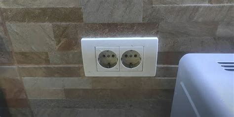 How To Test Dryer Outlet Without Multimeter 2 Methods