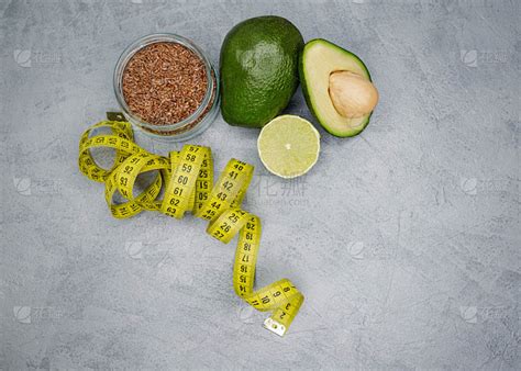 健康均衡饮食理念，食物减肥，计算卡路里