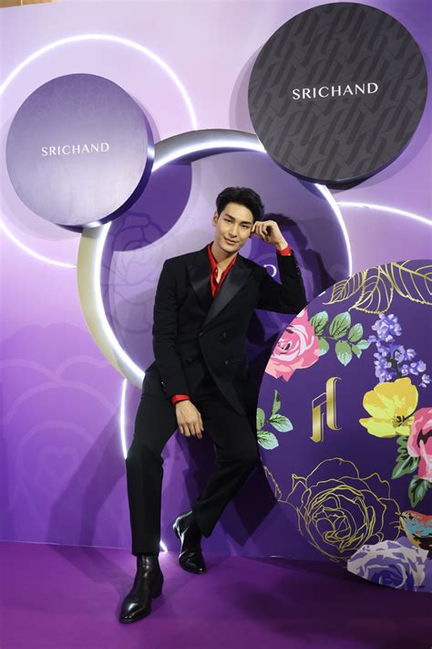 ปรากฏการณ์ใหม่ ‘มาย อาโป ขึ้นแท่นพรีเซนเตอร์ชายคู่แรกของแบรนด์ ‘ศรีจันทร์