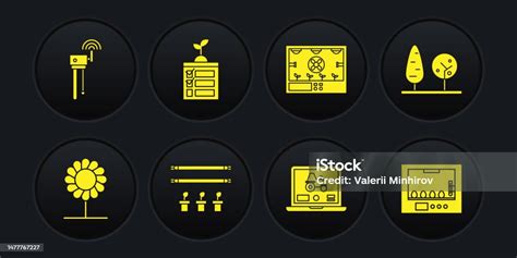 꽃 나무 전구와 식물이 있는 스마트 농장 스마트 농업 기술을 위한 노트북 응용 프로그램 인큐베이터 계란 및 라우터 Wifi 신호