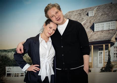 Amalie Dollerup Afslører Sådan Er Uwe Kiessling I Virkeligheden