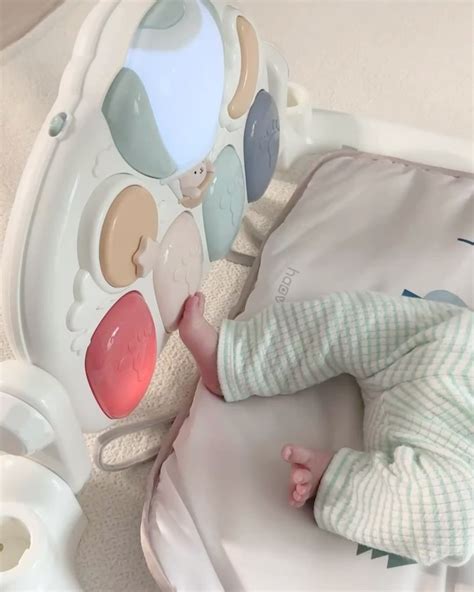 인천새댁 은지 열무맘👶🏻 광고 28일 신생아 이준이 첫 아기장난감은 하베브릭스 아기체육관〰️ 당근으로 해온 아기체육관은 촌스러웠는데 요거는 색감도 차분하고 예쁘고